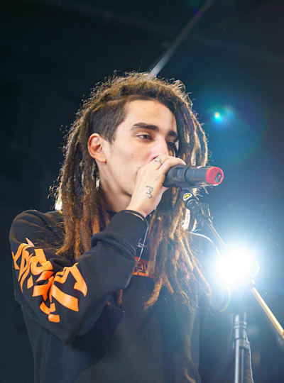 De vorbă cu Amuly despre rap, trap & faimă peste noapte