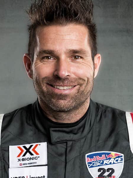 Hannes Arch: helicopter crash – Austria | Red Bull