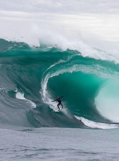 Shipstern Bluff Cape Fear: Locais surfam swell enormel!
