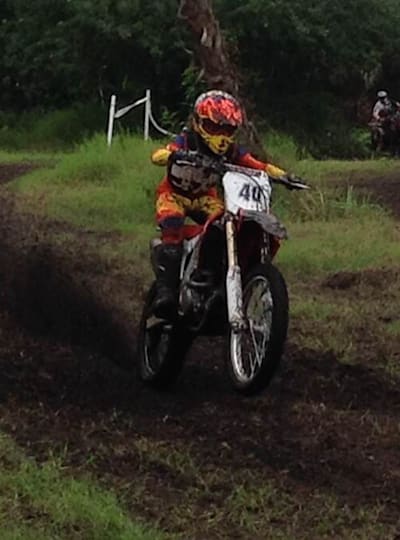 Blog | Sean Kelly flat out motocrossing on his new bike