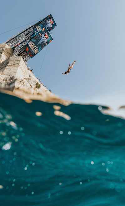 Elisa Cosetti: Cliff Diving – Athlete Page