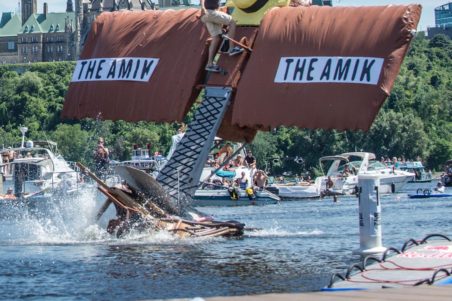 Obišli smo Red Bull Flugtag ekipe - Kako sir i mikrofon mogu da polete?