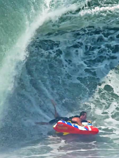 HitAndRun: Jamie O'Brien raft surfing in Mexico