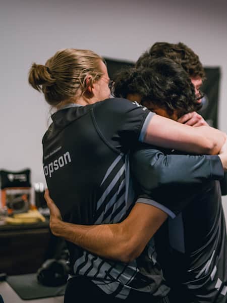 Red Bull Esports: OG Qualify for TI10