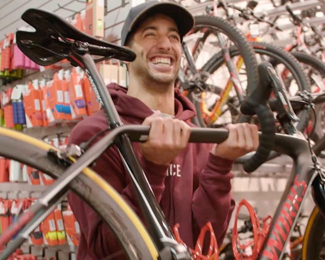 F1 Fitness: Daniel Ricciardo cycling video | Red Bull