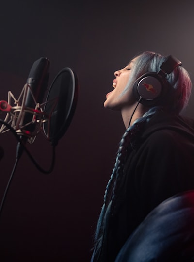 Red Bull 64 Bars: Rose Villain prod. Miles-Video Testo