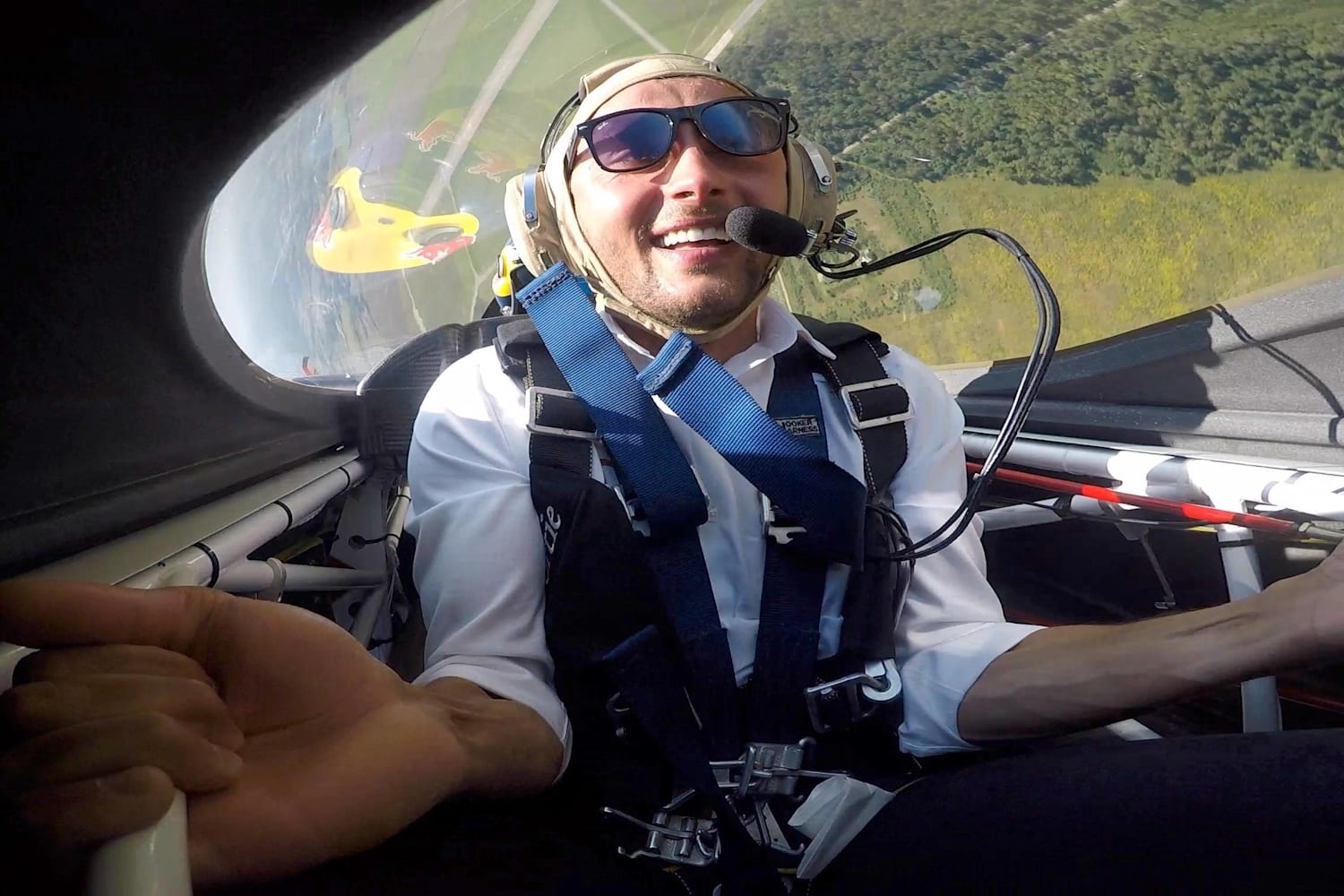 Andrzej Bargiel - wywiad w samolocie Red Bull