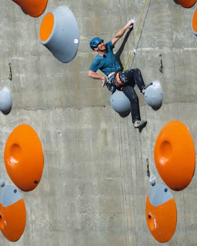 Magnus Midtbø on Red Bull Dual Ascent at Verzasca Dam