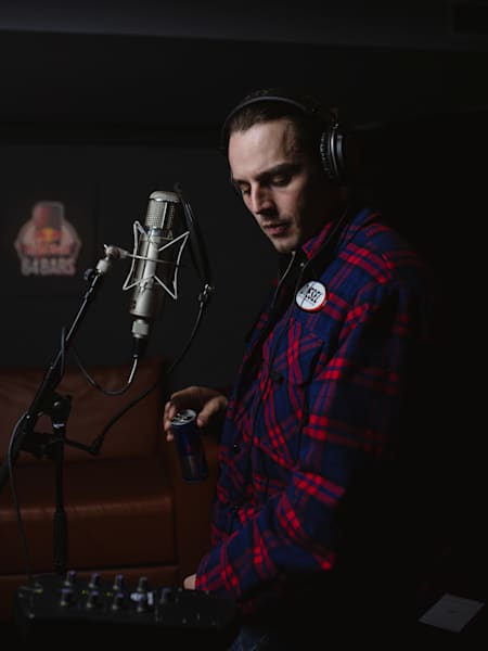 Chi è Ernia: tutto sulla vita e carriera del rapper