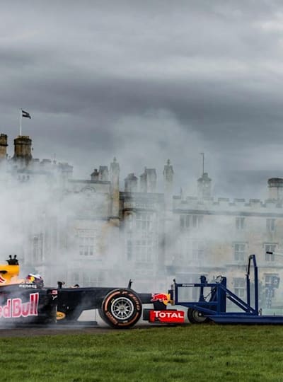 F1 Scrum video with Daniel Ricciardo | Red Bull
