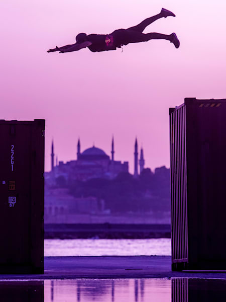 parkour jumping race script