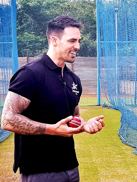 mitchell johnson bowled