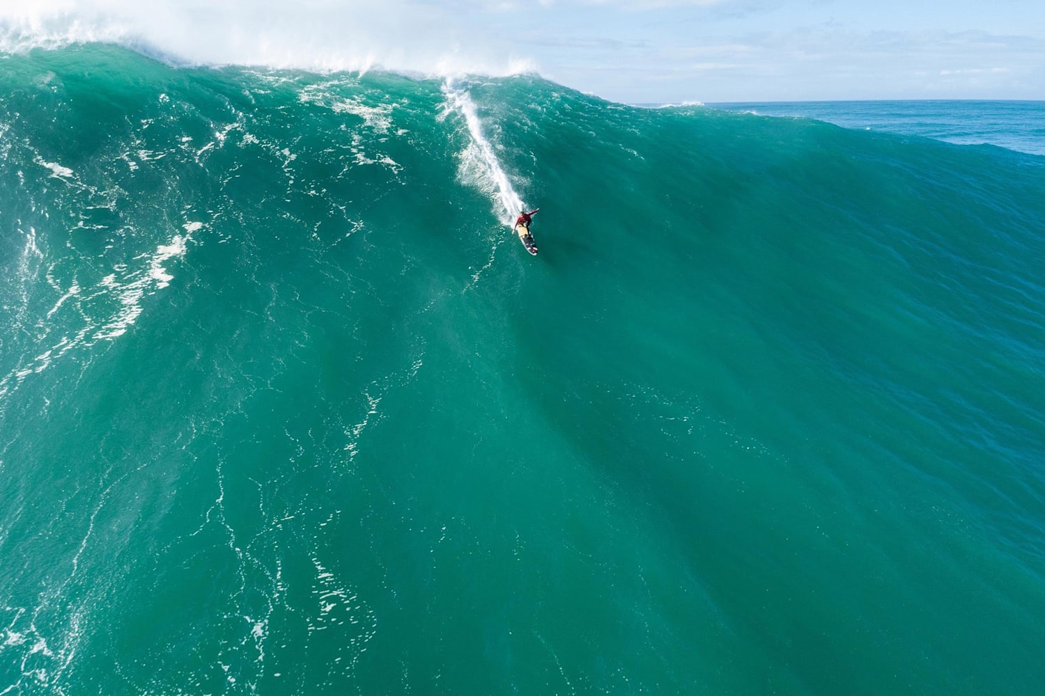Nazaré : Surf sur les swells XXL de novembre en vidéo