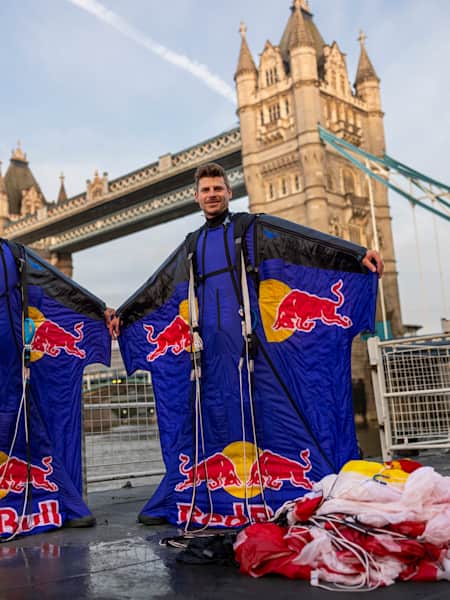 Wingsuit flights: The 9 most daring Red Bull videos