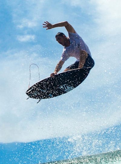 Surfing Bali: Jay Davies in Indonesia ++Video++