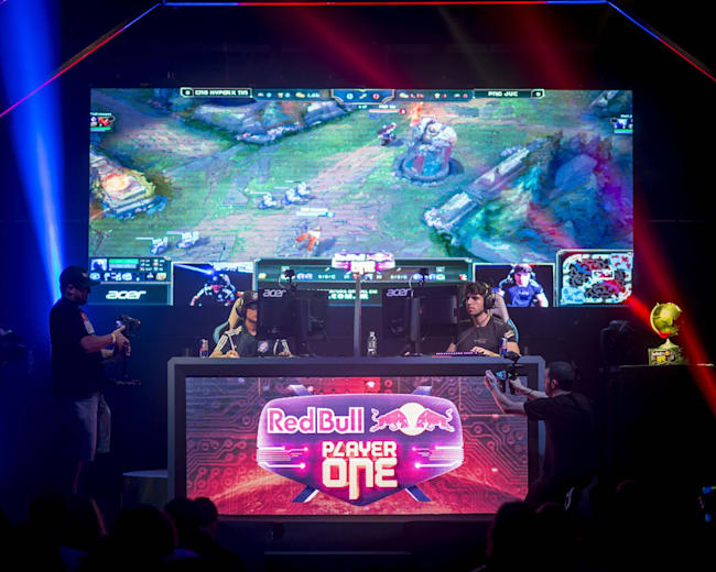 League of Legends 1v1: 5 pro tips to dominate LoL 1v1