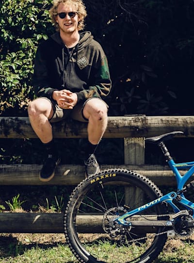 Bike Check: Bernard Kerr 2016 Pivot Phoenix Carbon DH