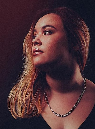 Emma McKee >> Die neuen Lieblingsjacken des Hip Hops!