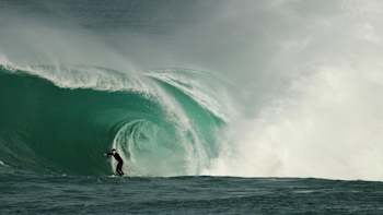Andrew Mooney: Taking Off big wave *Video*