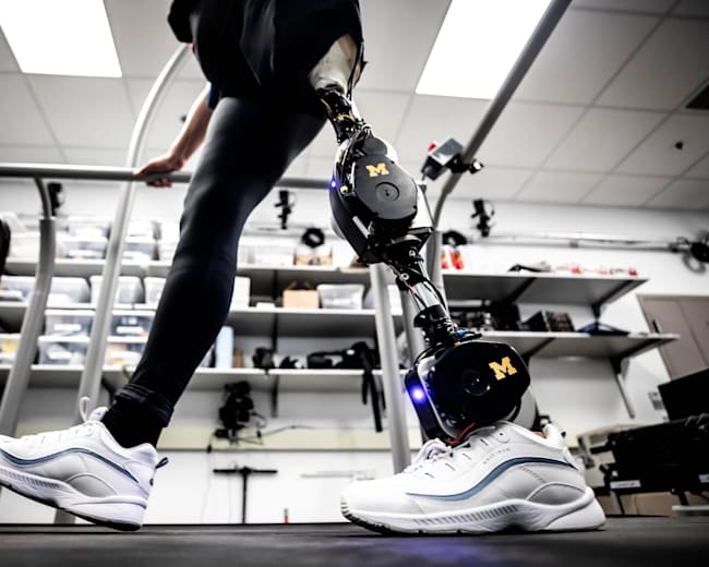Tech: Michigan Engineering DIY bionic leg | Red Bull