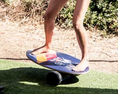 Balance board workout routine: Boost strength and stability