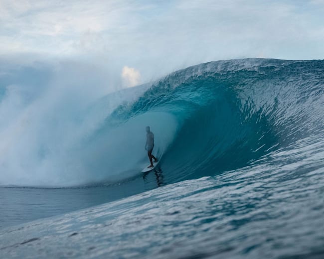 Teahupo'o Sessions: Tahiti big wave surfing – Video