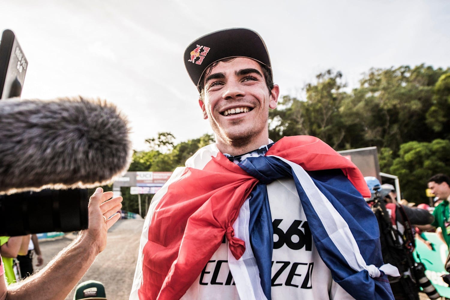 Loïc Bruni champion du monde de VTT ! Vidéo Fast Life 8