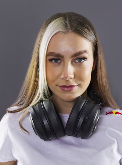 PaladinAmber: The streaming setup of the Twitch star