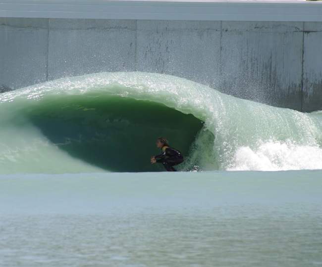 American Wave Machines: la nueva piscina de olas