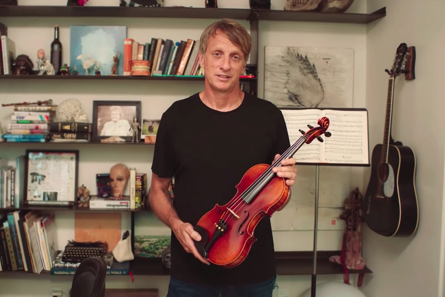 Ele toca violino! 14 curiosidades sobre Tony Hawk