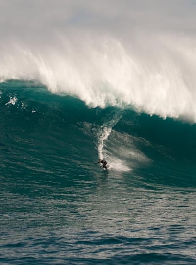 Tim Bonython: Cow Bombie surf video | Red Bull Surfing