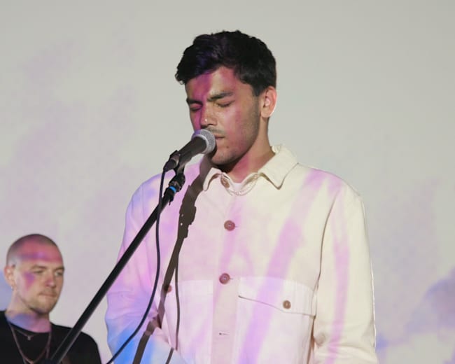 Jamie Isaac performs Doing Better and Maybe ++videos++