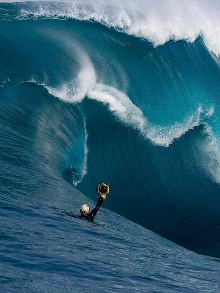 Big Wave Photography 15 Pics Of World s Biggest Waves