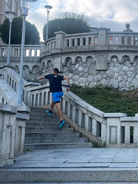 Jakub Šiarnik: tréning na Red Bull 400 na schodoch