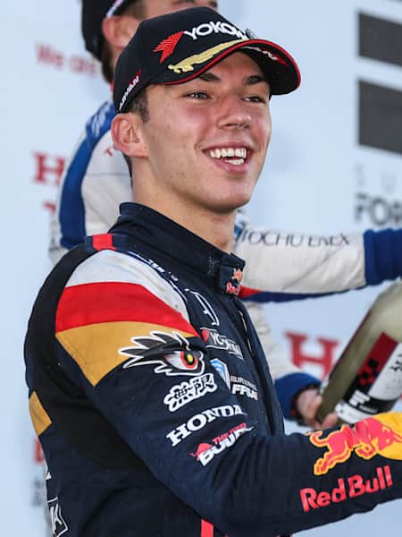 Super Formula - Gasly 2nd in Sugo, closes on lead