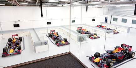 Formula One: Red Bull Racing RB13 – Factory Tour Video