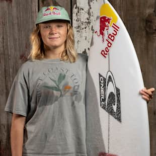 Caitlin Simmers – Surfing | Red Bull Athlete Profile