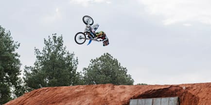 Tom Pages FMX Front Flair Video