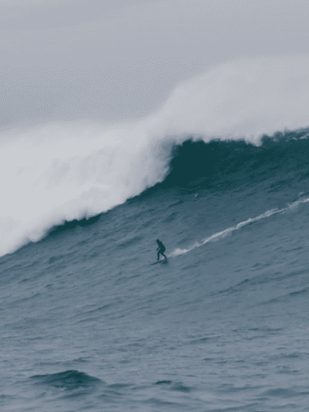 Surf: Justine Dupont sur la vague de Belharra ! - Vidéo