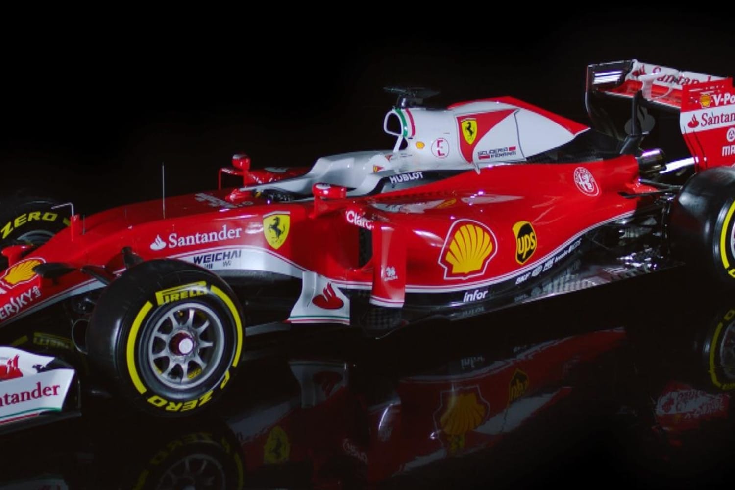 Vestida de branco: Ferrari tem novas cores na F-1