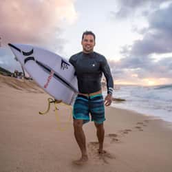 Kauli Vaast : portrait du champion olympique de surf