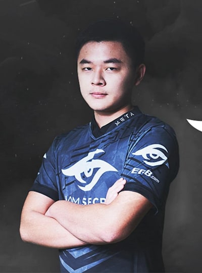 Dota 2 MidOne: How to reach 9K MMR | Red Bull eSports