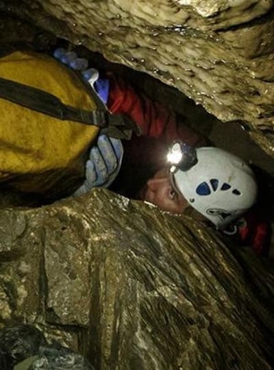 Make you feel claustrophobic: 60-second cave clip