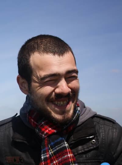 Entrevista al autor de "El trueno que sigue al rayo”