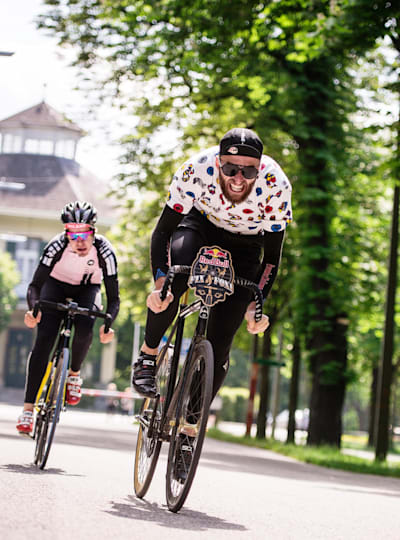 Road racing: 5 tips for your first road cycling race