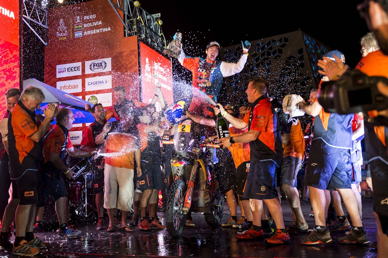 Dakar Rally 2018: Inside the final 24 hours ++video++