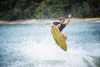 De novo! Lucas Fink é bicampeão mundial de skimboard