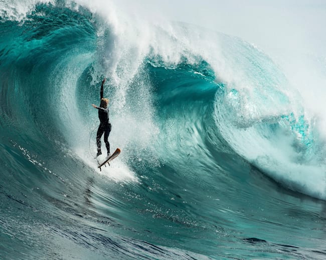 Red Bull Cape Fear: Shipstern Bluff – big wave surfing
