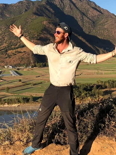 Ash Dykes solo walk China's 4,000-mile Yangtze River