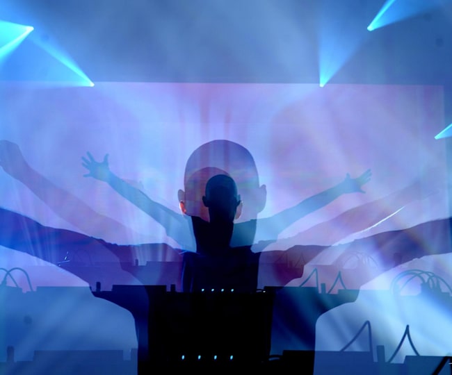 Moby Facts >> 5 things you should know about him!